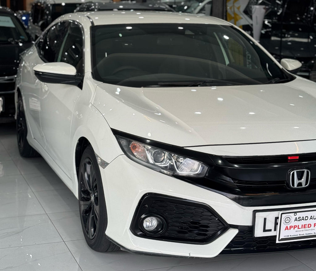 Honda Civic X (2018) Hatchback – Sporty Design with Everyday Practical ...